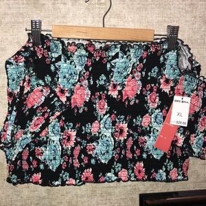 Tops | Nwt Floral Crop Top | Poshmark